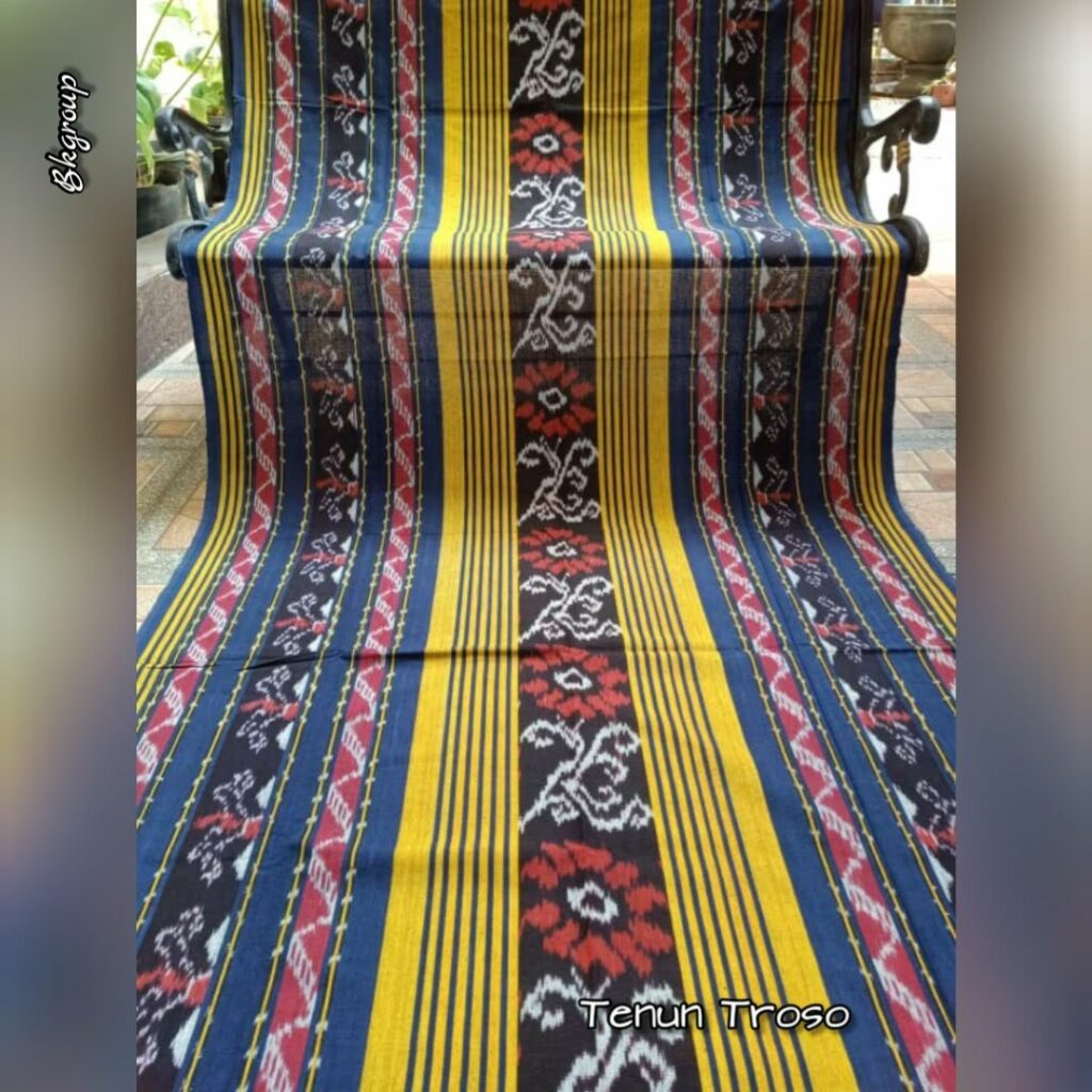 Kain Tenun Troso 231121002 – KebonBatik